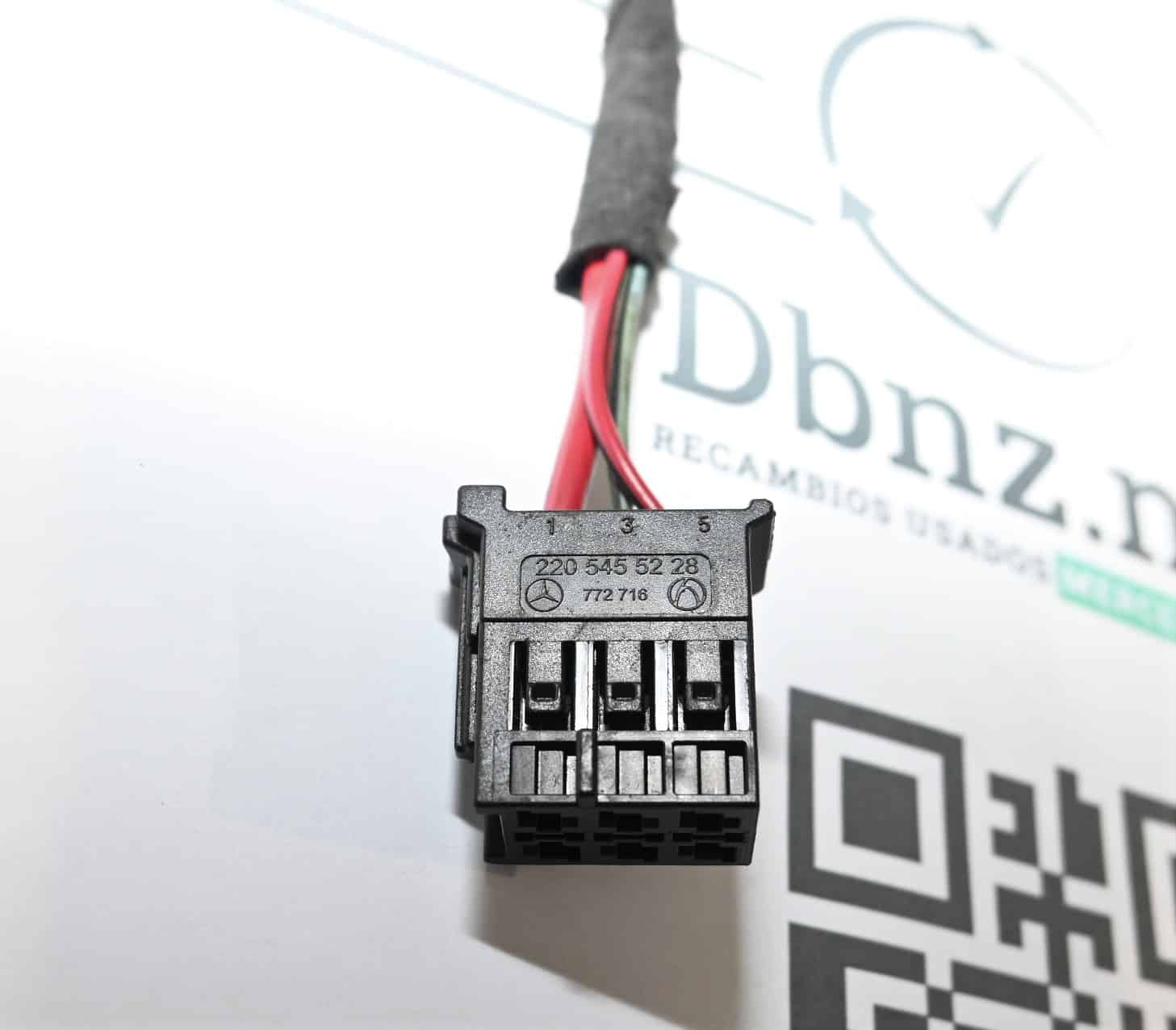 A 220 545 52 28 Conector de 6 pin. Valido para varios modelos. - DBNZ.NET