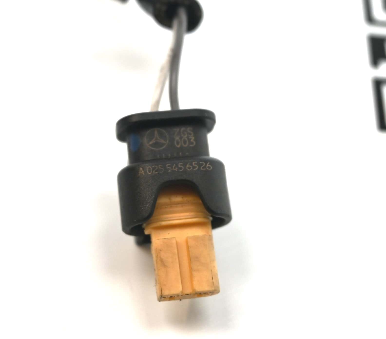 A 000 905 67 04 sensor de temperatura delante de turbo, motores OM 642 ...