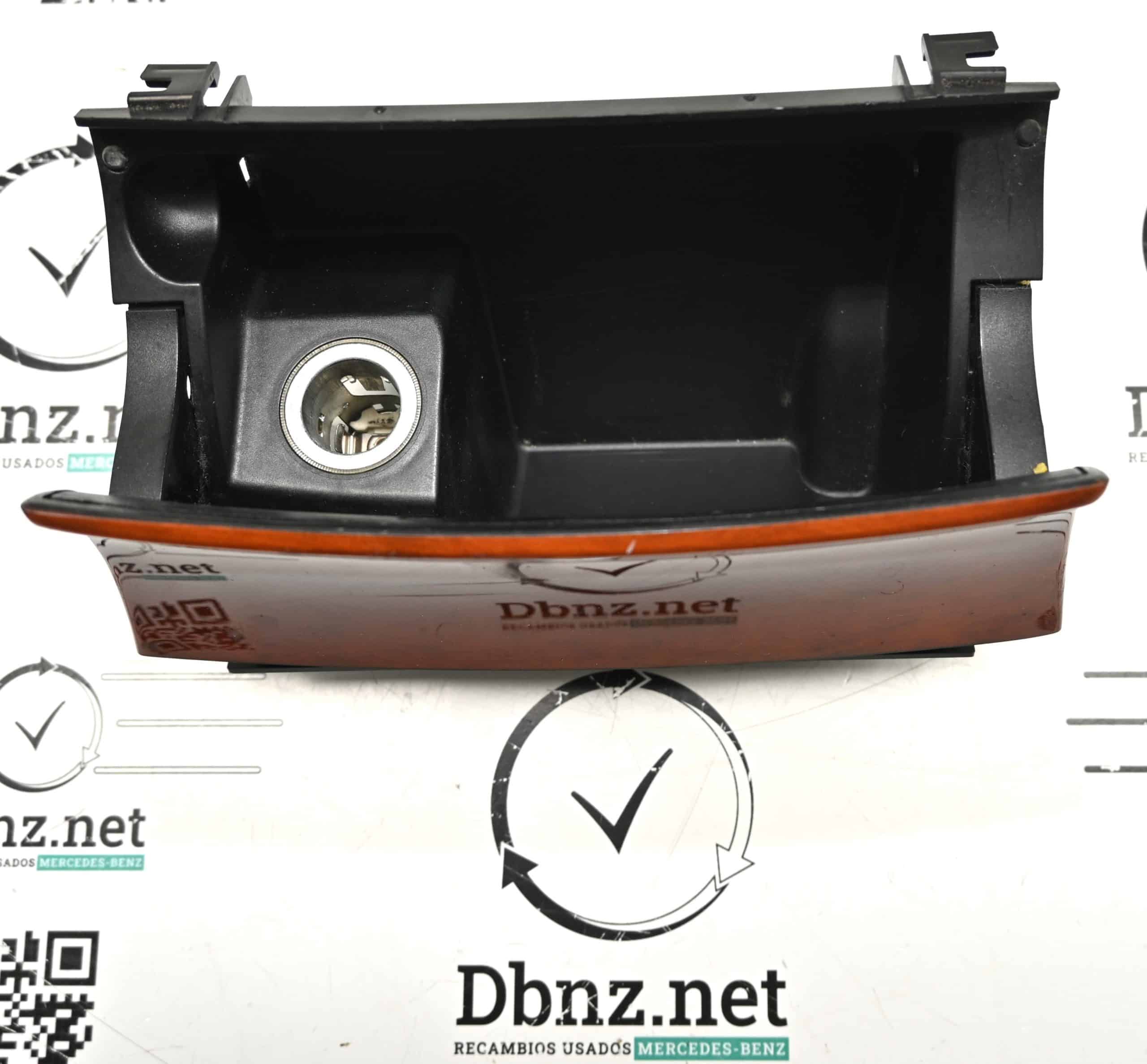 A 211 810 04 30 Cenicero madera eucalipto Clase E W211 - DBNZ.NET