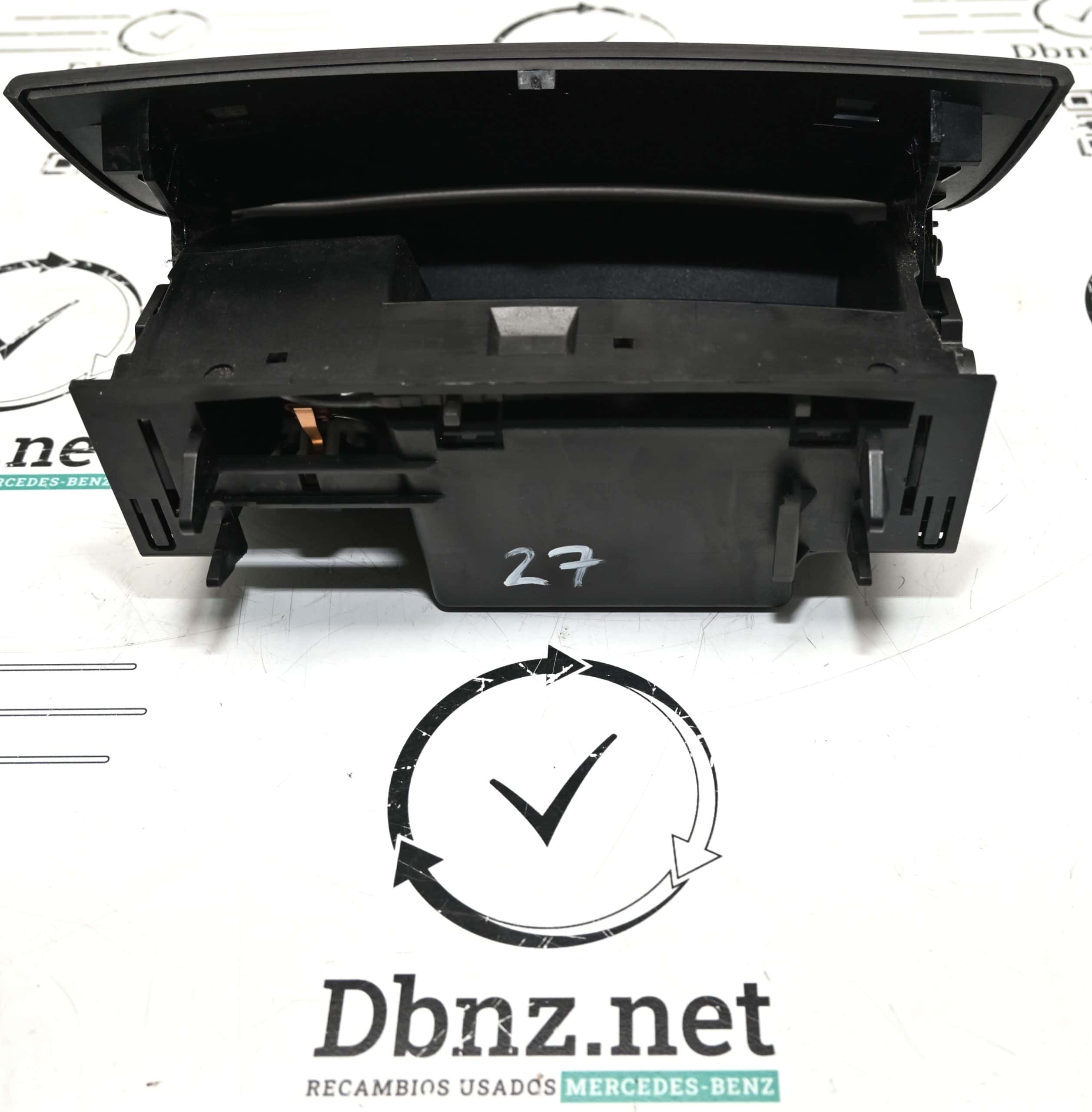 A 211 810 04 30 Cenicero madera eucalipto Clase E W211 - DBNZ.NET