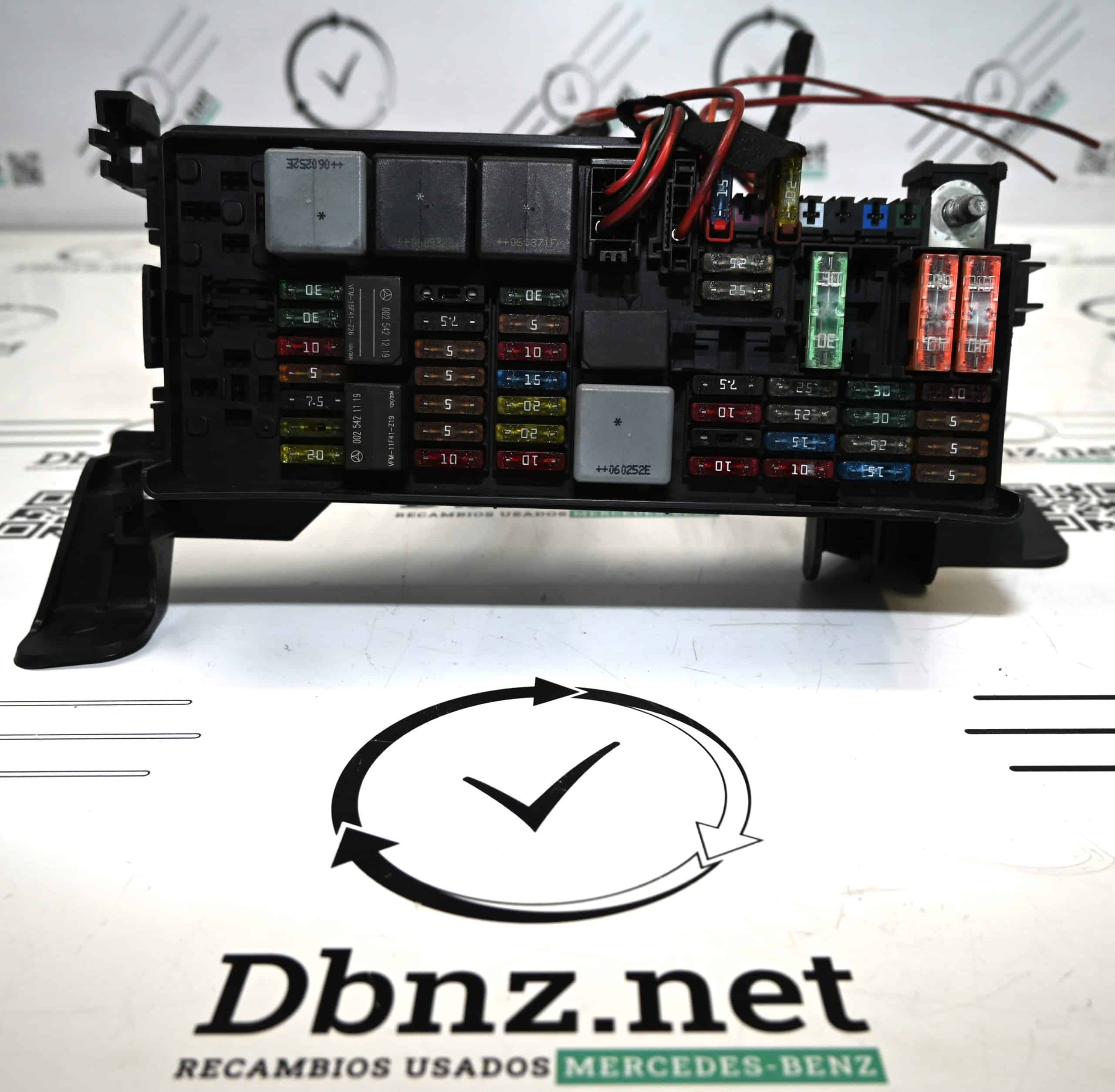 A 164 540 02 72 Caja de relés y fusibles Clase ML W164 - DBNZ.NET