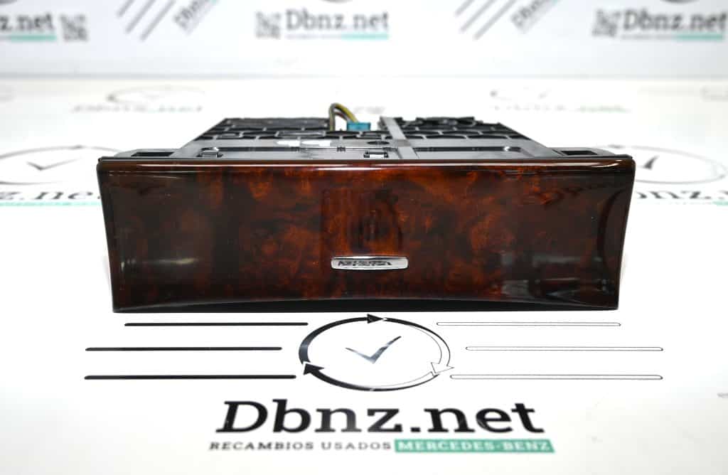 A 164 810 01 30 Cenicero de la consola central Clase ML W164 - DBNZ.NET