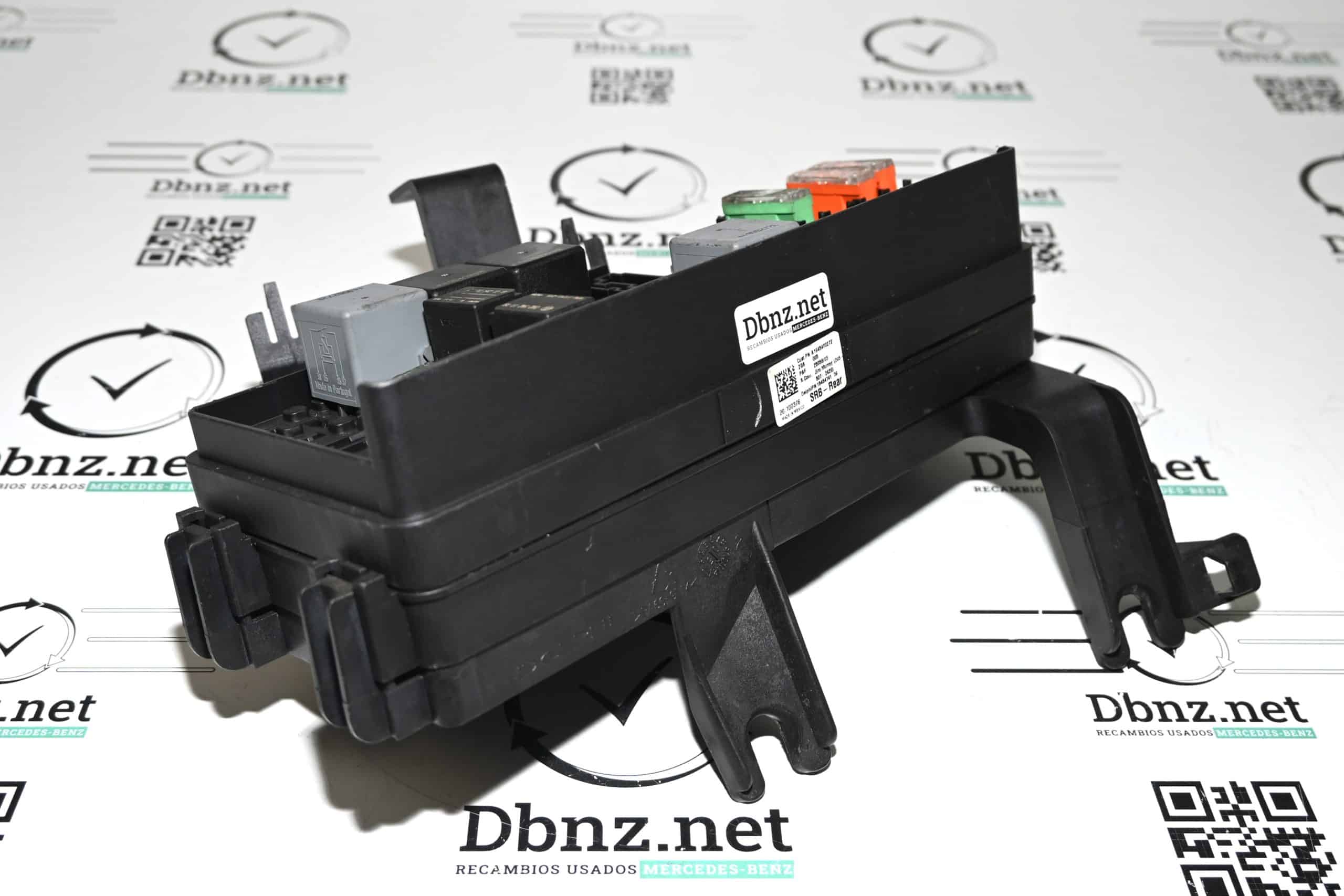 A 164 540 02 72 Módulo de fusibles y relés detrás Clase ML W164 Clase R ...